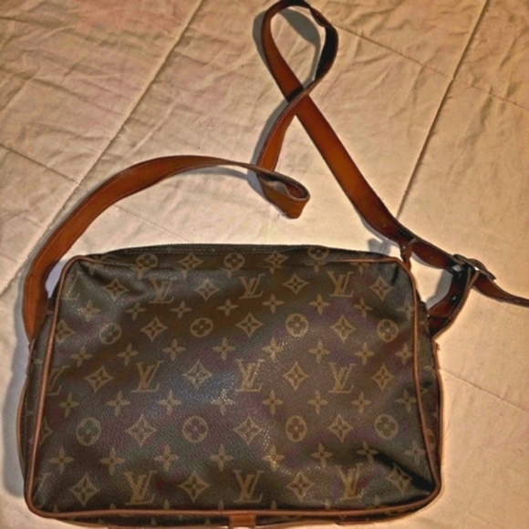Louis Vuitton | Bags | Louis Vuitton Vintage Handbag | Poshmark